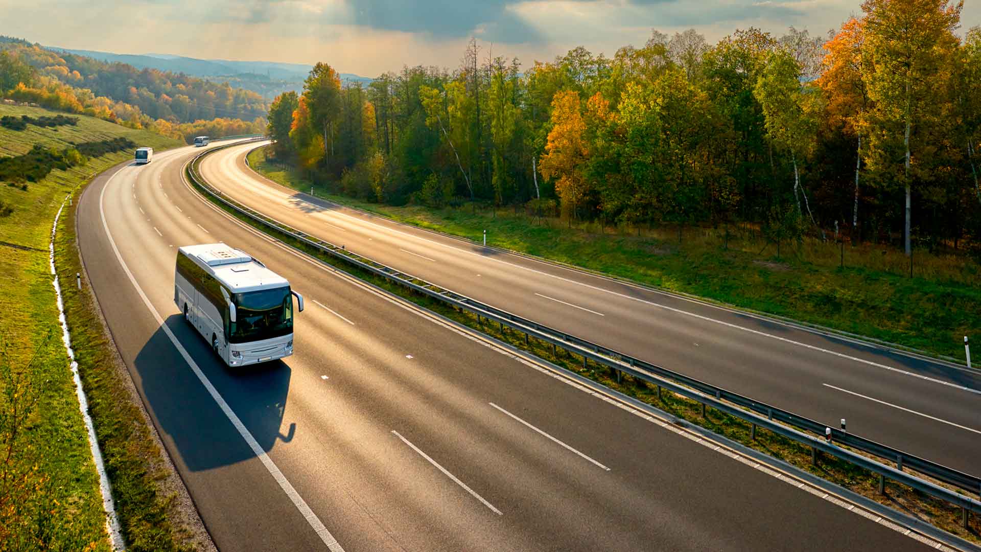 Los beneficios ambientales de viajar en autobús: ¡Contribuye a un ...